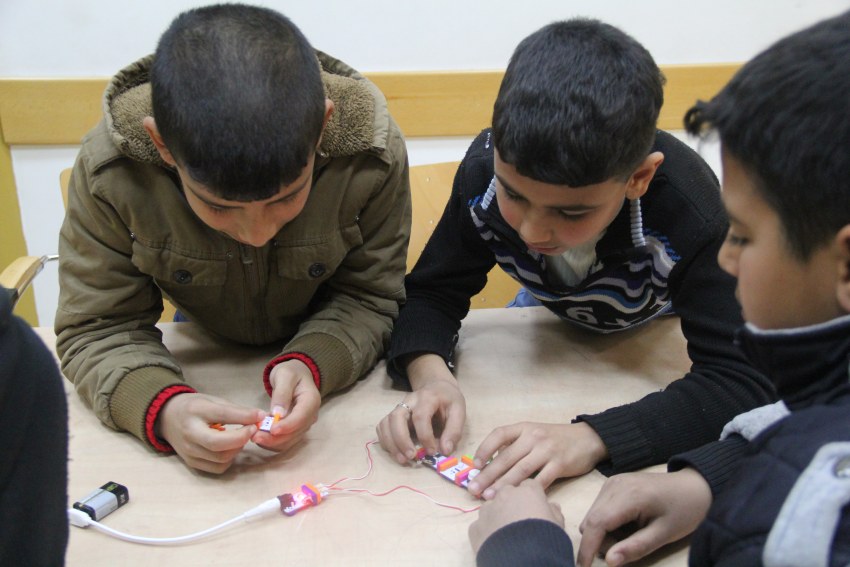 CCG Introduces Children to Smart Electronics | A M Qattan Foundation